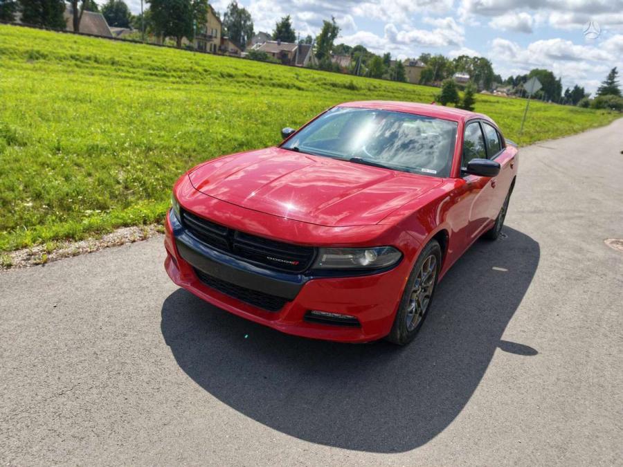 Sarkans Dodge Charger 2017 Šauļi, ar dzinēja tilpumu 3.60 L un nobraukumu 181 tūkst. km par 9559 €, foto 1 vietnē AUTOMOTO.COM.LV