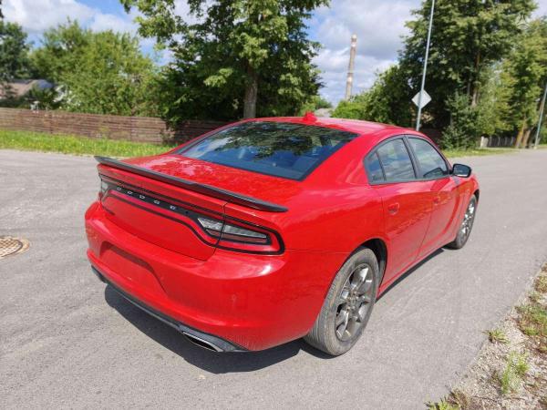 Red Dodge Charger 2017 in Siauliai, with an engine capacity of 3.60 L and mileage of 181 thousand km for 9559 €, photo 5 on AUTOMOTO.COM.LV