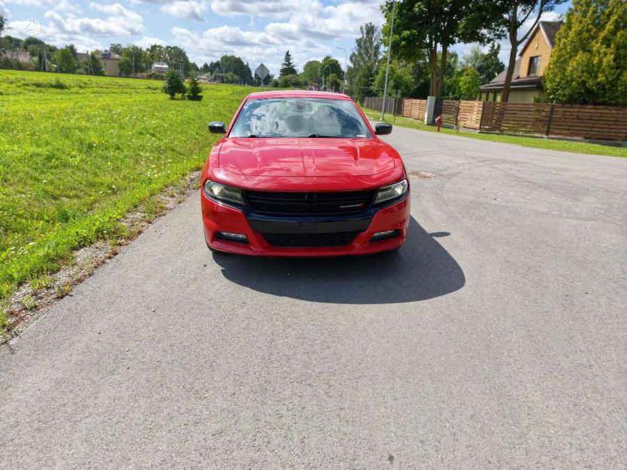 Sarkans Dodge Charger 2017 Šauļi, ar dzinēja tilpumu 3.60 L un nobraukumu 181 tūkst. km par 9559 €, foto 9 vietnē AUTOMOTO.COM.LV