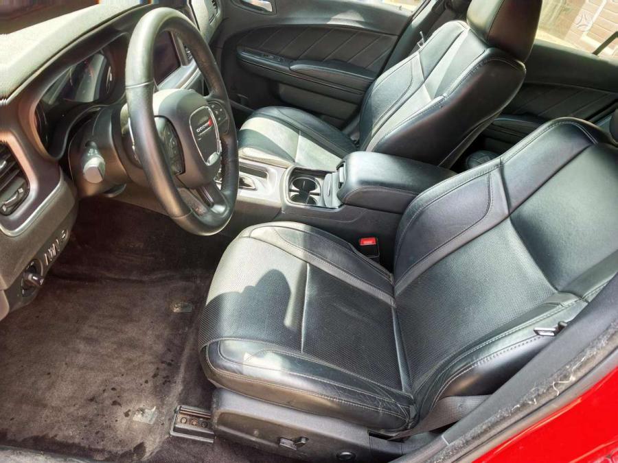 Sarkans Dodge Charger 2017 Šauļi, ar dzinēja tilpumu 3.60 L un nobraukumu 181 tūkst. km par 9559 €, foto 25 vietnē AUTOMOTO.COM.LV