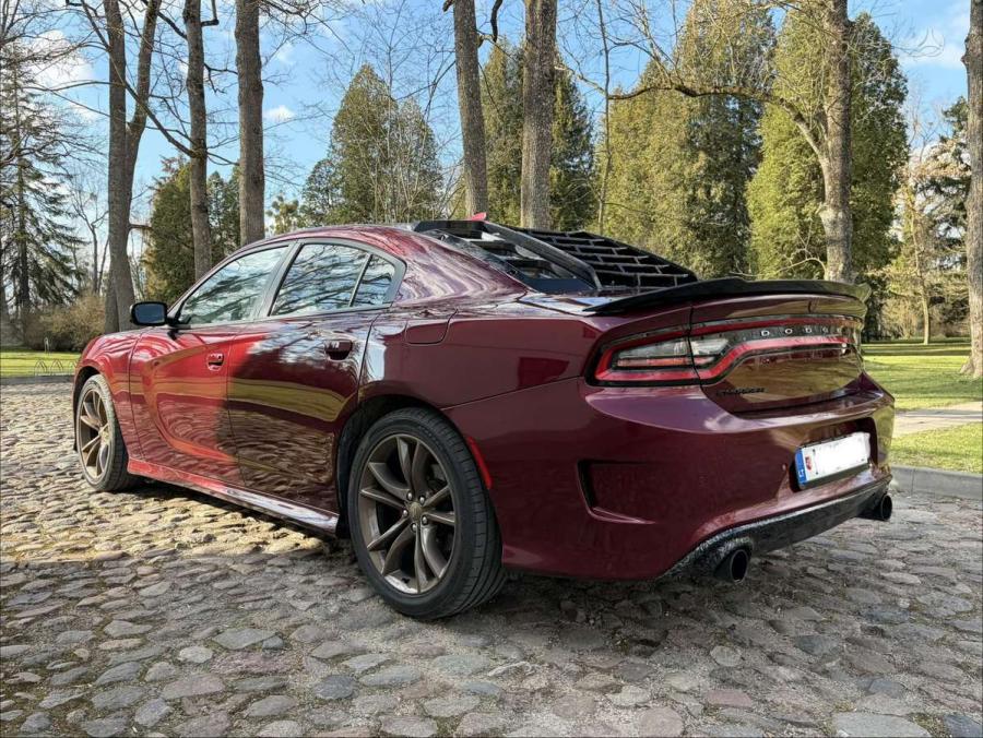 Red Dodge Charger 2018 in Kaunas, with an engine capacity of 3.61 L and mileage of 186 thousand km for 17890 €, photo 6 on AUTOMOTO.COM.LV