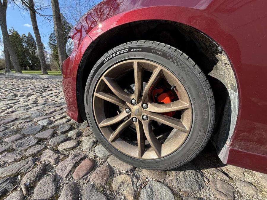 Red Dodge Charger 2018 in Kaunas, with an engine capacity of 3.61 L and mileage of 186 thousand km for 17890 €, photo 14 on AUTOMOTO.COM.LV