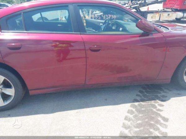 Red Dodge Charger 2018 in Vilnius, with an engine capacity of 3.60 L and mileage of 298 thousand km for 6600 €, photo 4 on AUTOMOTO.COM.LV
