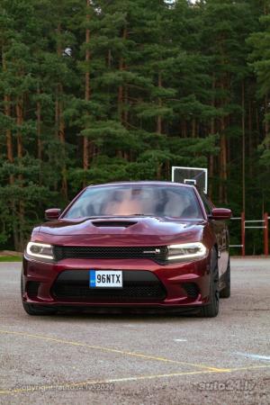 Red Dodge Charger 2019 in Tallinn, with an engine capacity of 6.40 L and mileage of 90 thousand km for 32900 €, photo 4 on AUTOMOTO.COM.LV