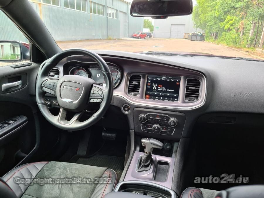 Red Dodge Charger 2019 in Tallinn, with an engine capacity of 6.40 L and mileage of 90 thousand km for 32900 €, photo 12 on AUTOMOTO.COM.LV