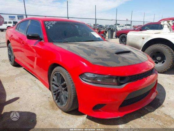 Sarkans Dodge Charger 2023 Klaipėda, ar dzinēja tilpumu 3.60 L un nobraukumu 110 tūkst. km par 10000 €, foto 1 vietnē AUTOMOTO.COM.LV