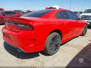 Sarkans Dodge Charger 2023 Klaipėda, ar dzinēja tilpumu 3.60 L un nobraukumu 110 tūkst. km par 10000 €, foto 3 vietnē AUTOMOTO.COM.LV