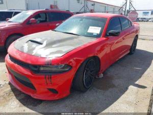 Sarkans Dodge Charger 2023 Klaipėda, ar dzinēja tilpumu 3.60 L un nobraukumu 110 tūkst. km par 10000 €, foto 4 vietnē AUTOMOTO.COM.LV