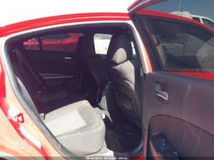 Sarkans Dodge Charger 2023 Klaipėda, ar dzinēja tilpumu 3.60 L un nobraukumu 110 tūkst. km par 10000 €, foto 13 vietnē AUTOMOTO.COM.LV