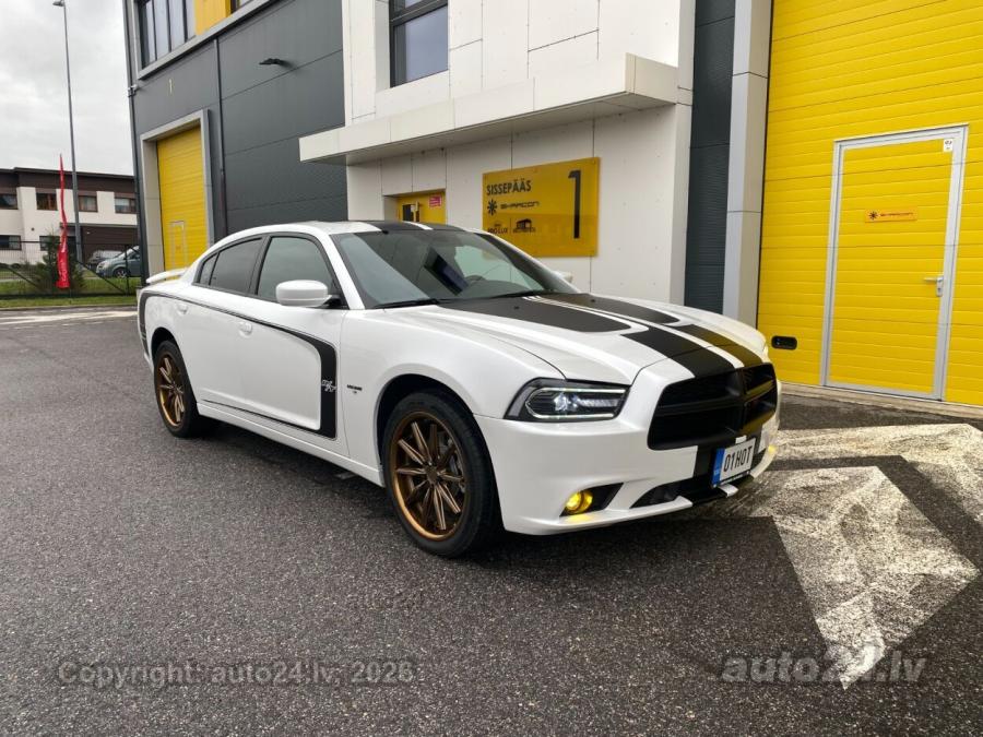 Dodge Charger 2013 in Tallinn, with an engine capacity of 5.70 L and mileage of 310 thousand km for 24000 €, photo 7 on AUTOMOTO.COM.LV