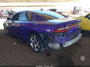 Violet Dodge Charger 2016 in Klaipeda, with an engine capacity of 5.70 L and mileage of 239 thousand km for 6500 €, photo 4 on AUTOMOTO.COM.LV