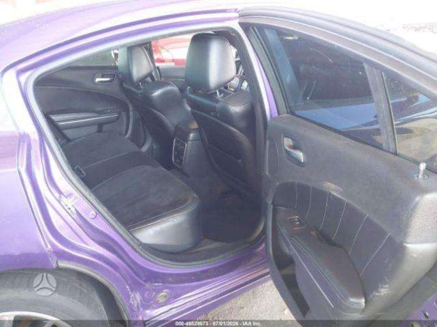 Violet Dodge Charger 2016 in Klaipeda, with an engine capacity of 5.70 L and mileage of 239 thousand km for 6500 €, photo 9 on AUTOMOTO.COM.LV