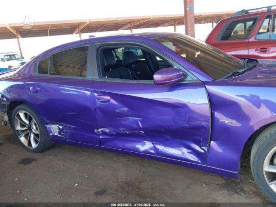 Violet Dodge Charger 2016 in Klaipeda, with an engine capacity of 5.70 L and mileage of 239 thousand km for 6500 €, photo 15 on AUTOMOTO.COM.LV