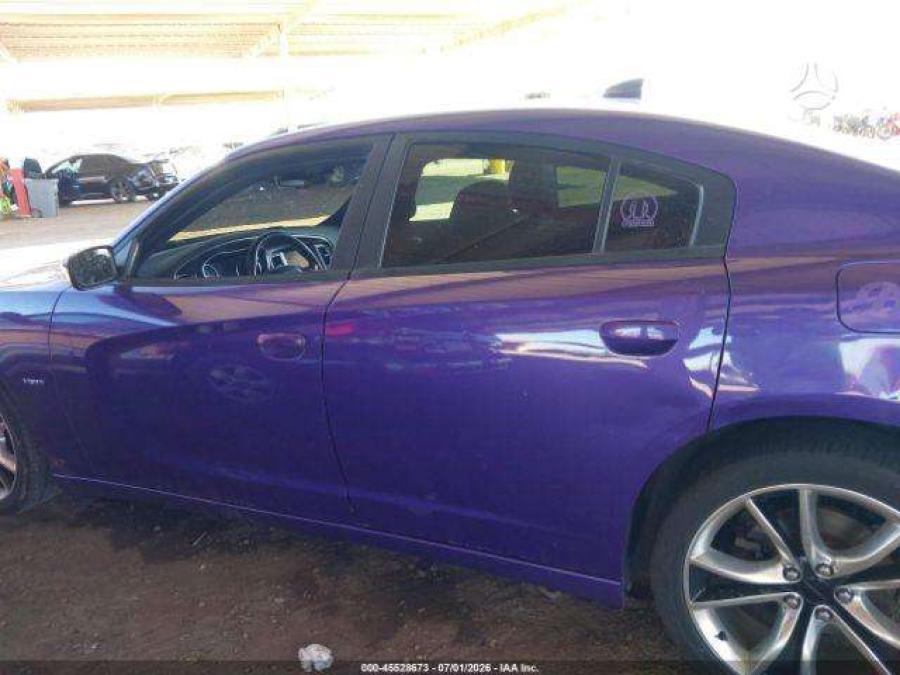 Violet Dodge Charger 2016 in Klaipeda, with an engine capacity of 5.70 L and mileage of 239 thousand km for 6500 €, photo 16 on AUTOMOTO.COM.LV
