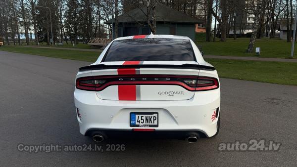 Balts Dodge Charger 2015 Tallina, ar dzinēja tilpumu 3.60 L un nobraukumu 226 tūkst. km par 19000 €, foto 4 vietnē AUTOMOTO.COM.LV