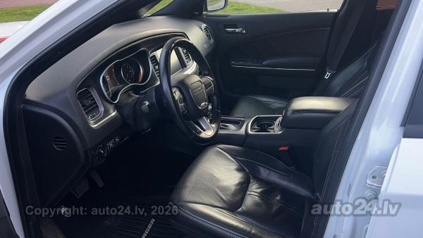 Balts Dodge Charger 2015 Tallina, ar dzinēja tilpumu 3.60 L un nobraukumu 226 tūkst. km par 19000 €, foto 7 vietnē AUTOMOTO.COM.LV