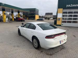 White Dodge Charger 2016 in Kaunas, with an engine capacity of 5.65 L and mileage of 246 thousand km for 6999 €, photo 3 on AUTOMOTO.COM.LV