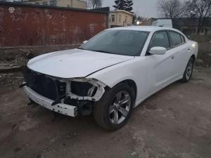 Balts Dodge Charger 2016 Viļņa, ar dzinēja tilpumu 3.60 L un nobraukumu 227 tūkst. km par 12000 €, foto  vietnē AUTOMOTO.COM.LV