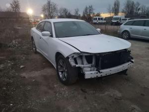 Balts Dodge Charger 2016 Viļņa, ar dzinēja tilpumu 3.60 L un nobraukumu 227 tūkst. km par 12000 €, foto 3 vietnē AUTOMOTO.COM.LV