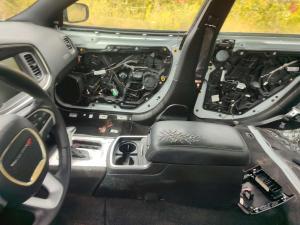 Balts Dodge Charger 2016 Viļņa, ar dzinēja tilpumu 3.60 L un nobraukumu 227 tūkst. km par 12000 €, foto 7 vietnē AUTOMOTO.COM.LV