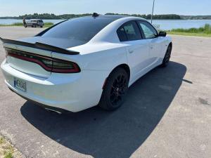 White Dodge Charger 2018 in Telschi, with an engine capacity of 3.60 L and mileage of 155 thousand km for 16000 €, photo 4 on AUTOMOTO.COM.LV