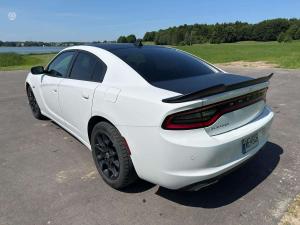 White Dodge Charger 2018 in Telschi, with an engine capacity of 3.60 L and mileage of 155 thousand km for 16000 €, photo 5 on AUTOMOTO.COM.LV