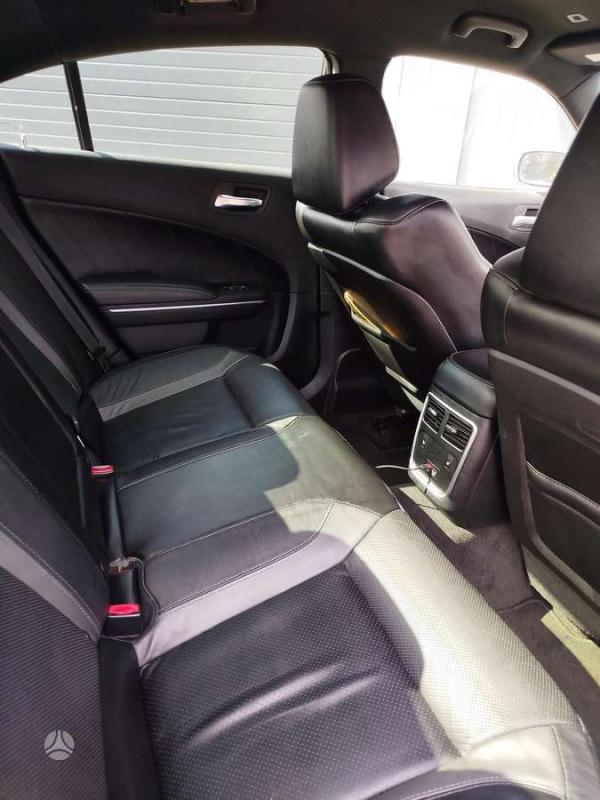 White Dodge Charger 2018 in Telschi, with an engine capacity of 3.60 L and mileage of 155 thousand km for 16000 €, photo 6 on AUTOMOTO.COM.LV