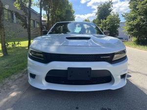 White Dodge Charger 2019 in Kaunas, with an engine capacity of 3.60 L and mileage of 195 thousand km for 16500 €, photo 5 on AUTOMOTO.COM.LV