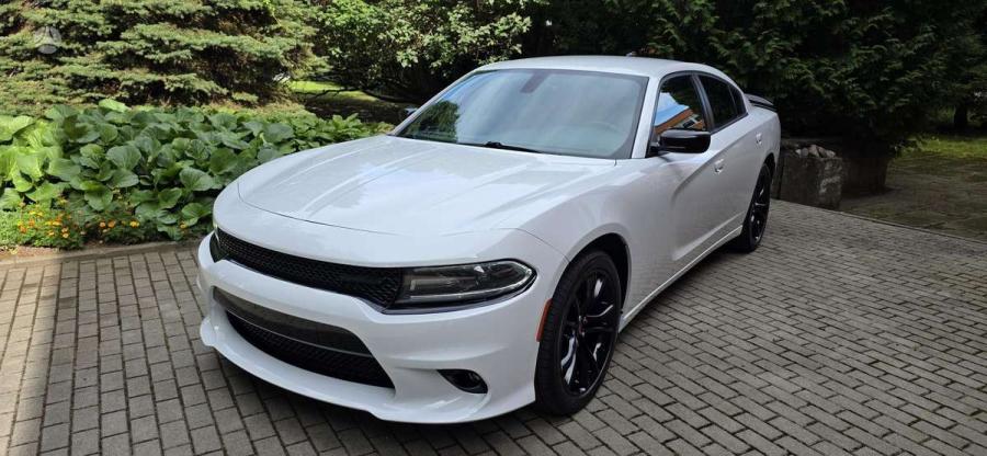 Balts Dodge Charger 2019 Klaipėda, ar dzinēja tilpumu 3.60 L un nobraukumu 77 tūkst. km par 16600 €, foto 1 vietnē AUTOMOTO.COM.LV