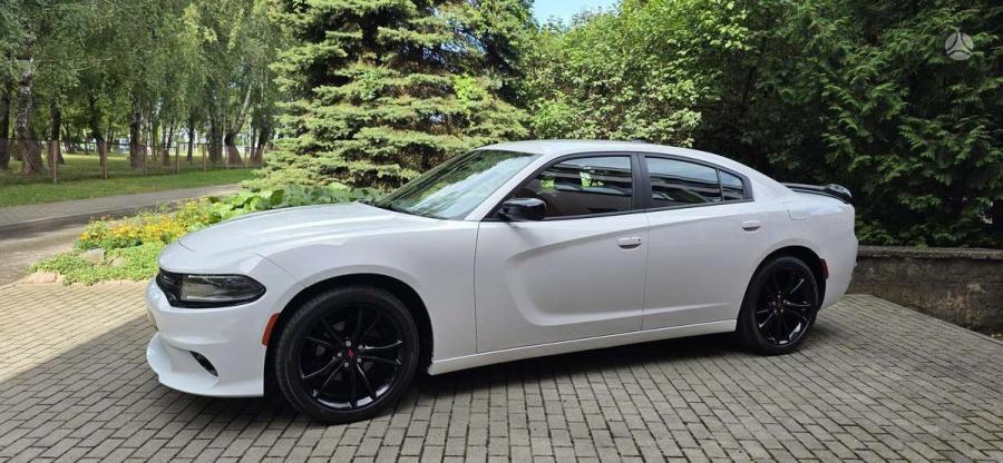 Balts Dodge Charger 2019 Klaipėda, ar dzinēja tilpumu 3.60 L un nobraukumu 77 tūkst. km par 16600 €, foto 3 vietnē AUTOMOTO.COM.LV