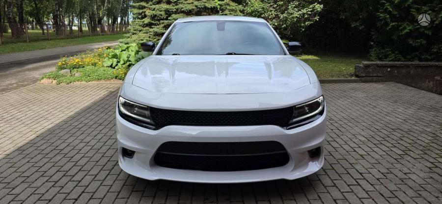 Balts Dodge Charger 2019 Klaipėda, ar dzinēja tilpumu 3.60 L un nobraukumu 77 tūkst. km par 16600 €, foto 4 vietnē AUTOMOTO.COM.LV