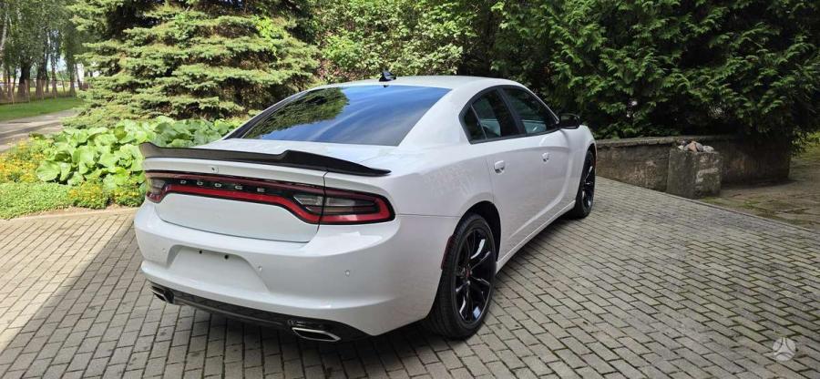Balts Dodge Charger 2019 Klaipėda, ar dzinēja tilpumu 3.60 L un nobraukumu 77 tūkst. km par 16600 €, foto 6 vietnē AUTOMOTO.COM.LV