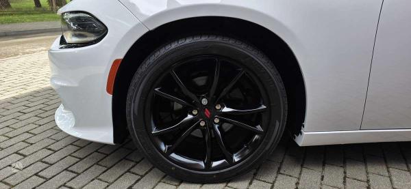 Balts Dodge Charger 2019 Klaipėda, ar dzinēja tilpumu 3.60 L un nobraukumu 77 tūkst. km par 16600 €, foto 7 vietnē AUTOMOTO.COM.LV