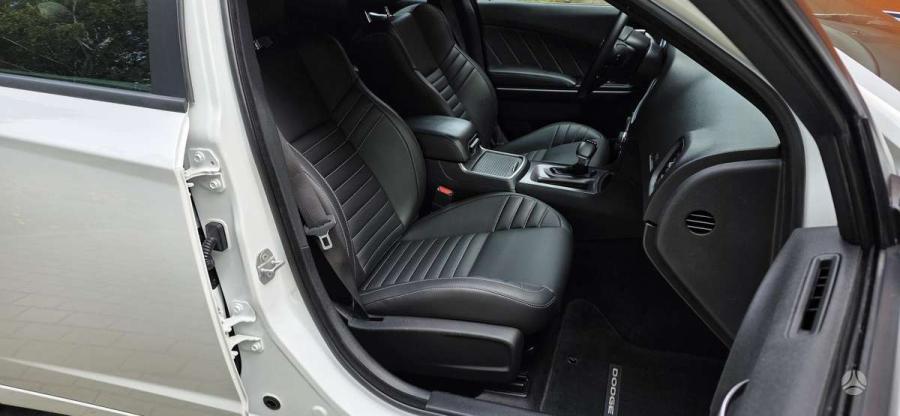 Balts Dodge Charger 2019 Klaipėda, ar dzinēja tilpumu 3.60 L un nobraukumu 77 tūkst. km par 16600 €, foto 10 vietnē AUTOMOTO.COM.LV