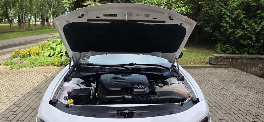 Balts Dodge Charger 2019 Klaipėda, ar dzinēja tilpumu 3.60 L un nobraukumu 77 tūkst. km par 16600 €, foto 18 vietnē AUTOMOTO.COM.LV