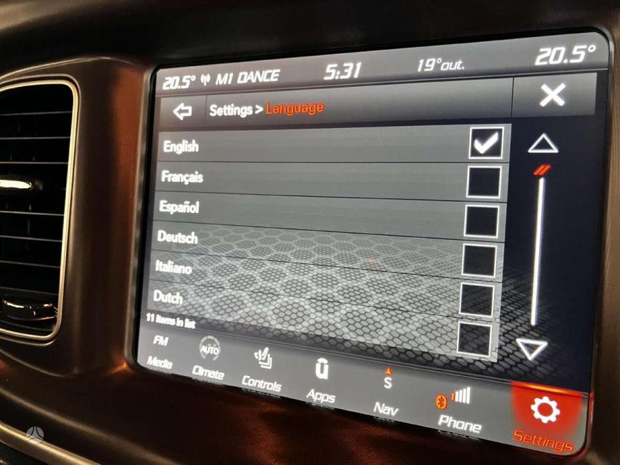 Белый Додж Чарджер 2021 в Клайпеда, объемом двигателя 6.42 л и пробегом 61 тыс. км за 41140 €, фото 23 на AUTOMOTO.COM.LV
