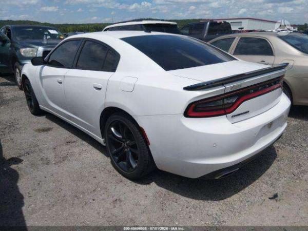 Dzeltens Dodge Charger 2018 Klaipėda, ar dzinēja tilpumu 3.60 L un nobraukumu 134 tūkst. km par 5000 €, foto 3 vietnē AUTOMOTO.COM.LV