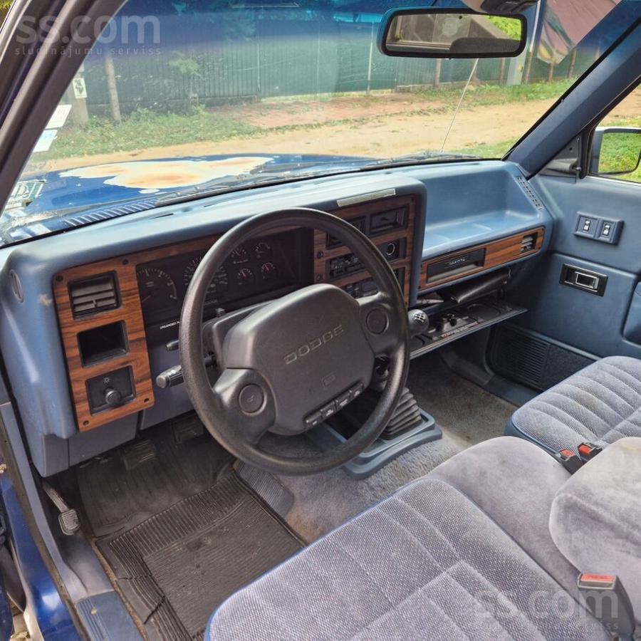 Zils Dodge Dakota 1994 Daugavpils, ar dzinēja tilpumu 5.20 L un nobraukumu 32 tūkst. km par 3900 €, foto 14 vietnē AUTOMOTO.COM.LV