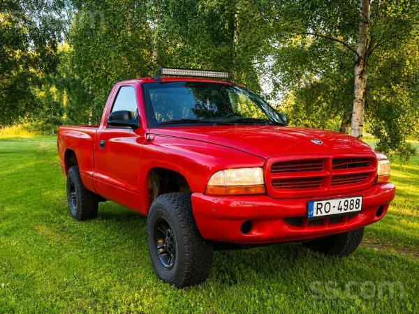 Красный Додж Дакота 1997 в Огре, объемом двигателя 4.70 л и пробегом 167 тыс. км за 7000 €, фото 2 на AUTOMOTO.COM.LV