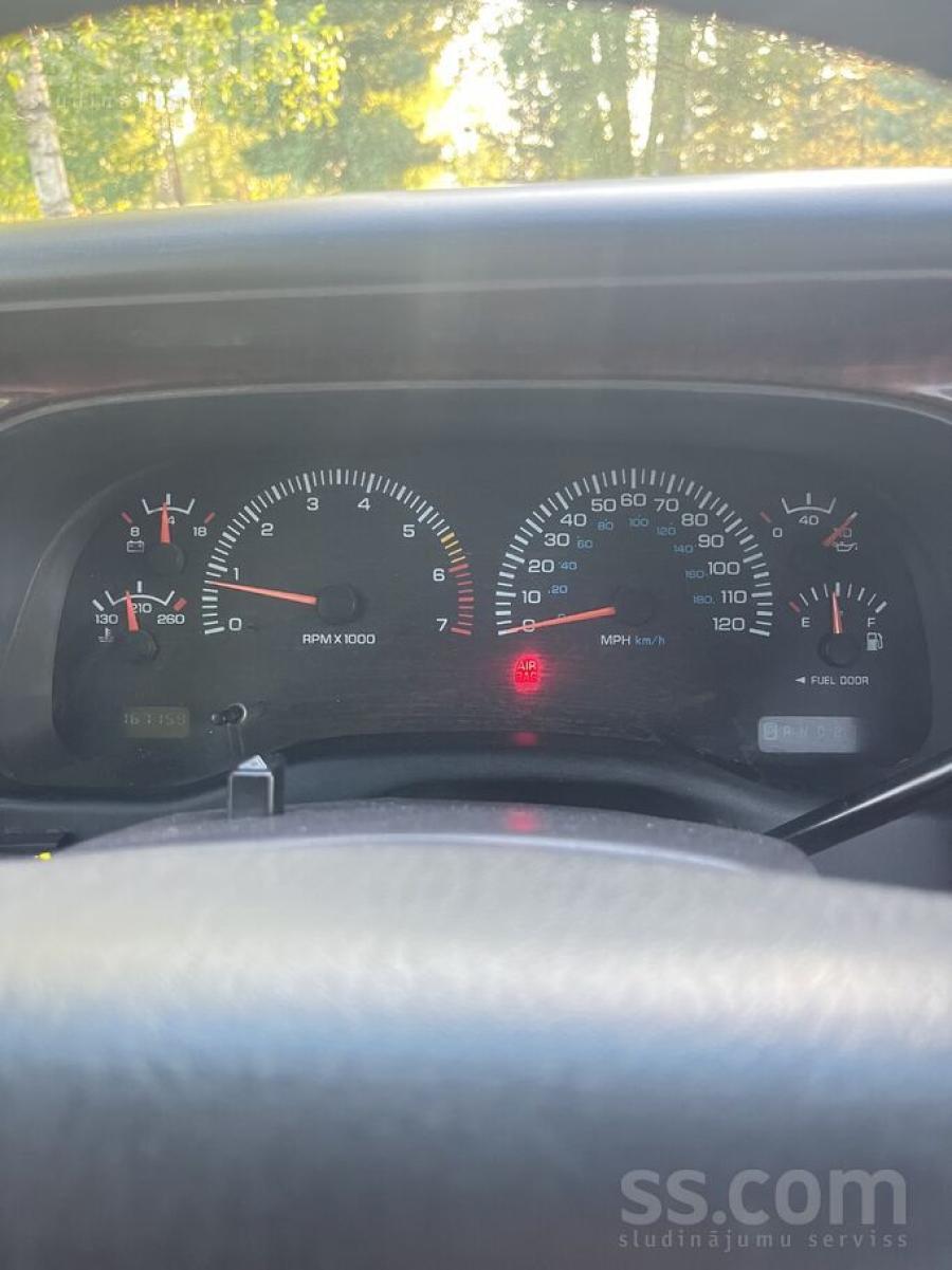 Sarkans Dodge Dakota 1997 Ogre, ar dzinēja tilpumu 4.70 L un nobraukumu 167 tūkst. km par 7000 €, foto 6 vietnē AUTOMOTO.COM.LV