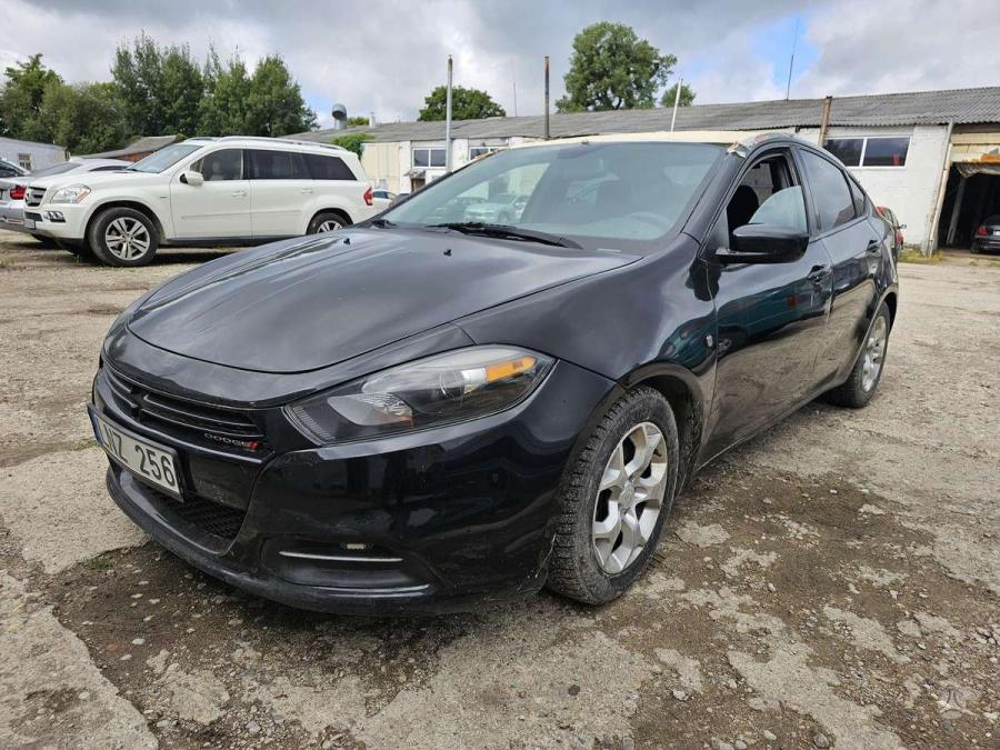 Melns Dodge Dart 2015 Kauņa, ar dzinēja tilpumu 2.40 L un nobraukumu 130 tūkst. km par 1400 €, foto 5 vietnē AUTOMOTO.COM.LV