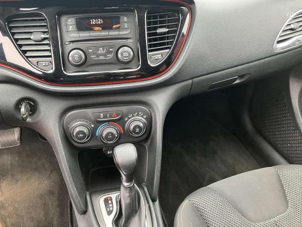 White Dodge Dart 2016 in Prienai, with an engine capacity of 2.36 L and mileage of 47 thousand km for 5999 €, photo 11 on AUTOMOTO.COM.LV