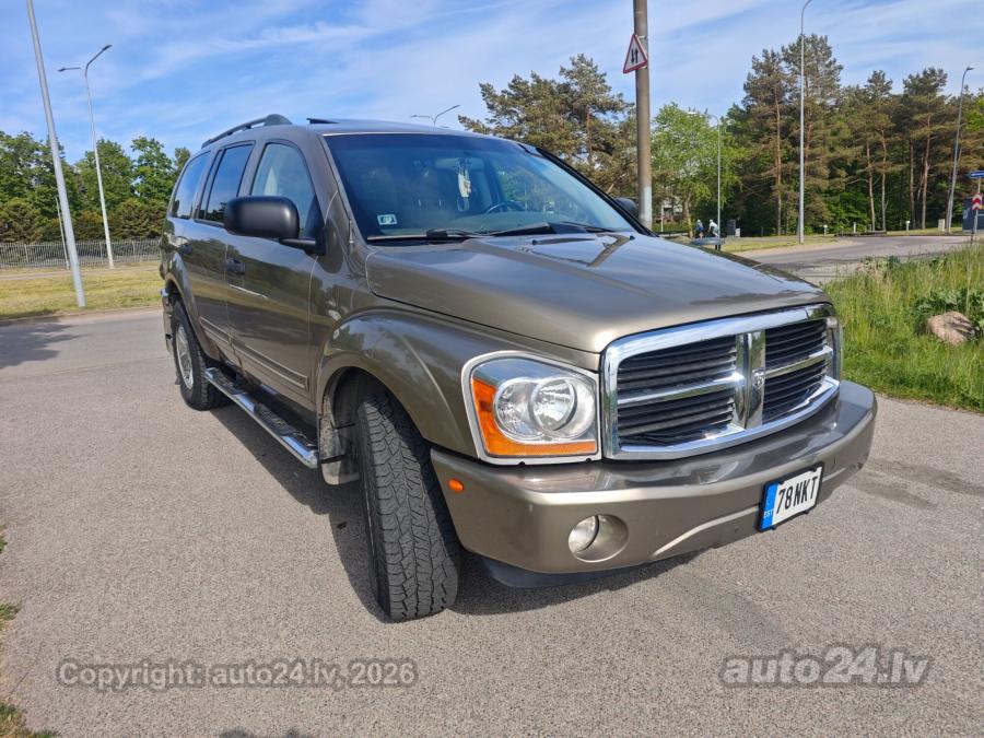 Beige Dodge Durango 2004 in Tallinn, with an engine capacity of 5.70 L and mileage of 390 thousand km for 7800 €, photo 1 on AUTOMOTO.COM.LV