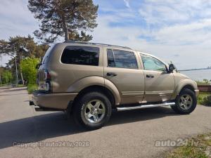 Beige Dodge Durango 2004 in Tallinn, with an engine capacity of 5.70 L and mileage of 390 thousand km for 7800 €, photo 5 on AUTOMOTO.COM.LV