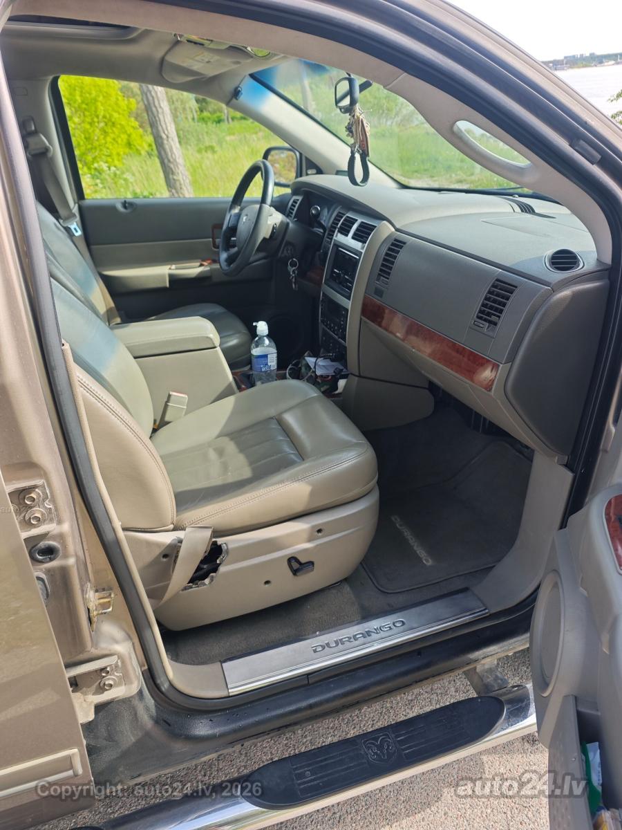 Beige Dodge Durango 2004 in Tallinn, with an engine capacity of 5.70 L and mileage of 390 thousand km for 7800 €, photo 11 on AUTOMOTO.COM.LV
