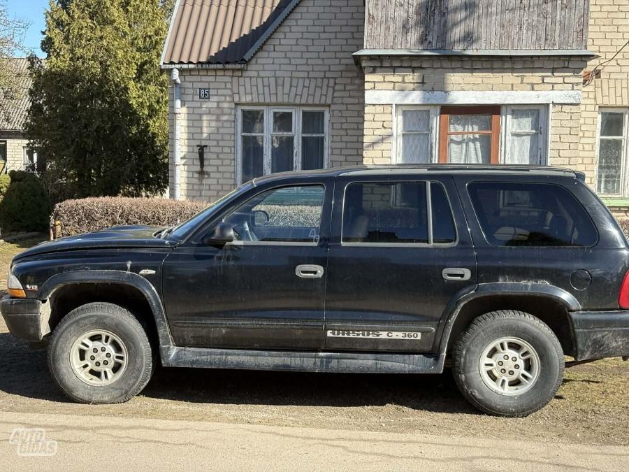 Черный Додж Дюранго 1999 в Радвилишкис, объемом двигателя 5.90 л и пробегом 500 тыс. км за 1500 €, фото 4 на AUTOMOTO.COM.LV