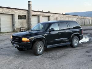 Black Dodge Durango 1999 in Radviliskis, with an engine capacity of 5.90 L and mileage of 280 thousand km for 1250 €, photo 4 on AUTOMOTO.COM.LV