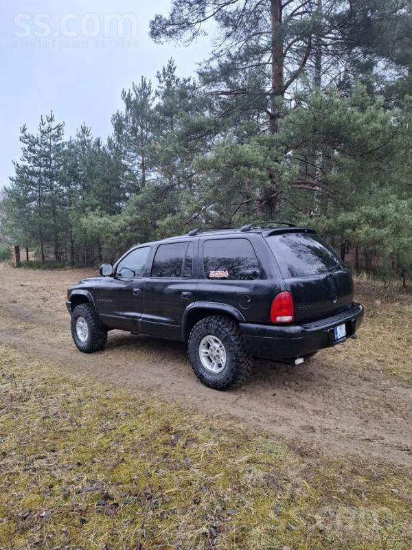 Melns Dodge Durango 2000 Rīga, ar dzinēja tilpumu 4.70 L un nobraukumu 160 tūkst. km par 4500 €, foto 4 vietnē AUTOMOTO.COM.LV