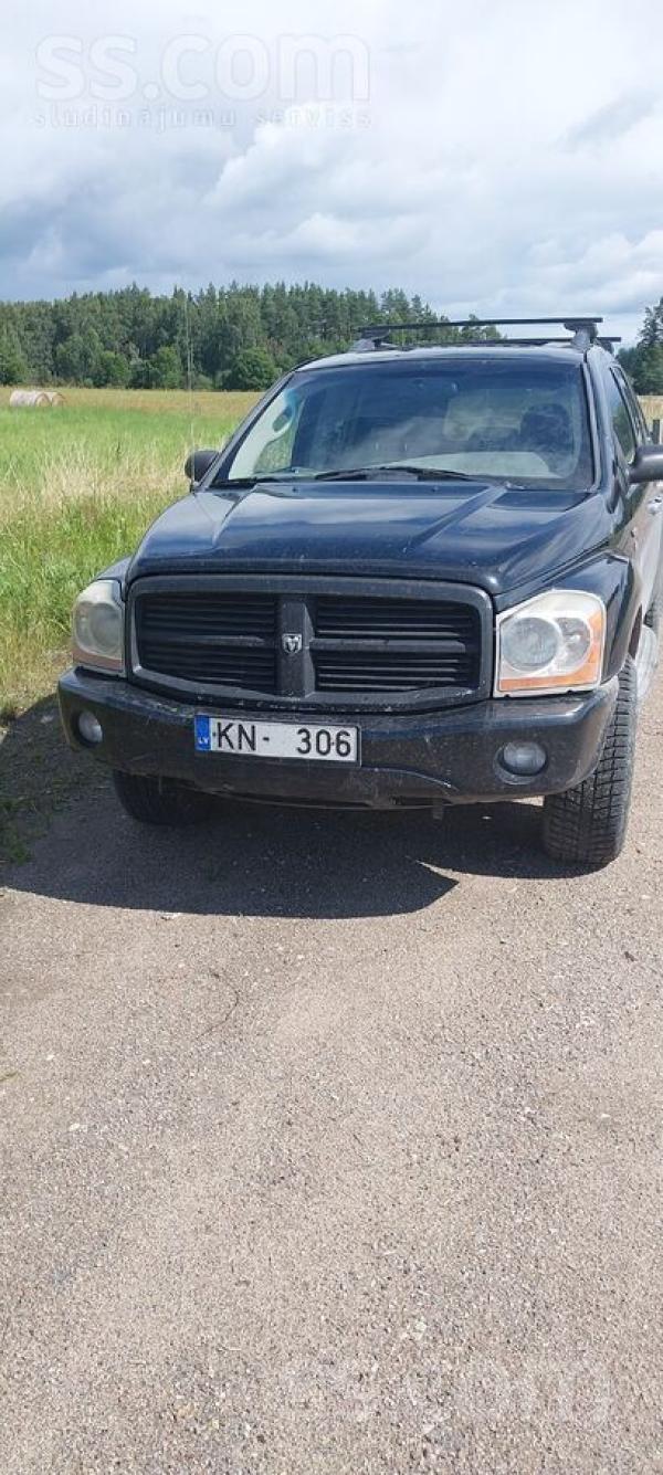 Melns Dodge Durango 2004 Madona, ar dzinēja tilpumu 5.70 L un nobraukumu 288 tūkst. km par 3000 €, foto 1 vietnē AUTOMOTO.COM.LV