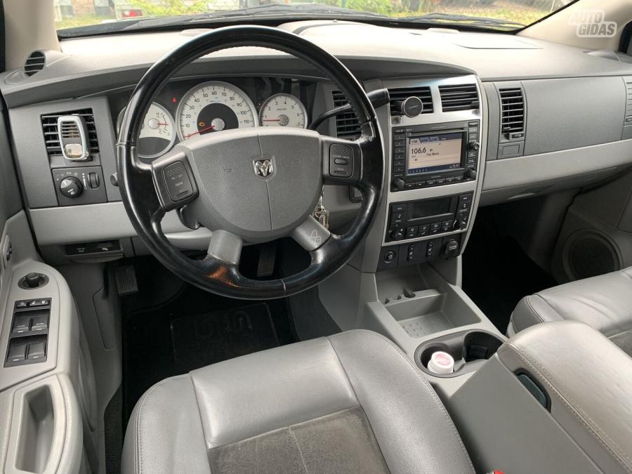 Black Dodge Durango 2007 in Kaunas, with an engine capacity of 5.70 L and mileage of 308 thousand km for 7999 €, photo 14 on AUTOMOTO.COM.LV